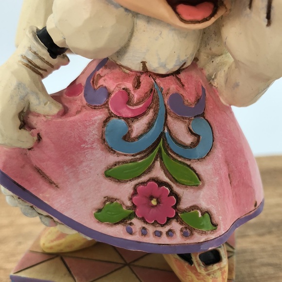 Disney | Art | Disney Traditions Jim Shore Minnie Mouse Figurine Demure ...